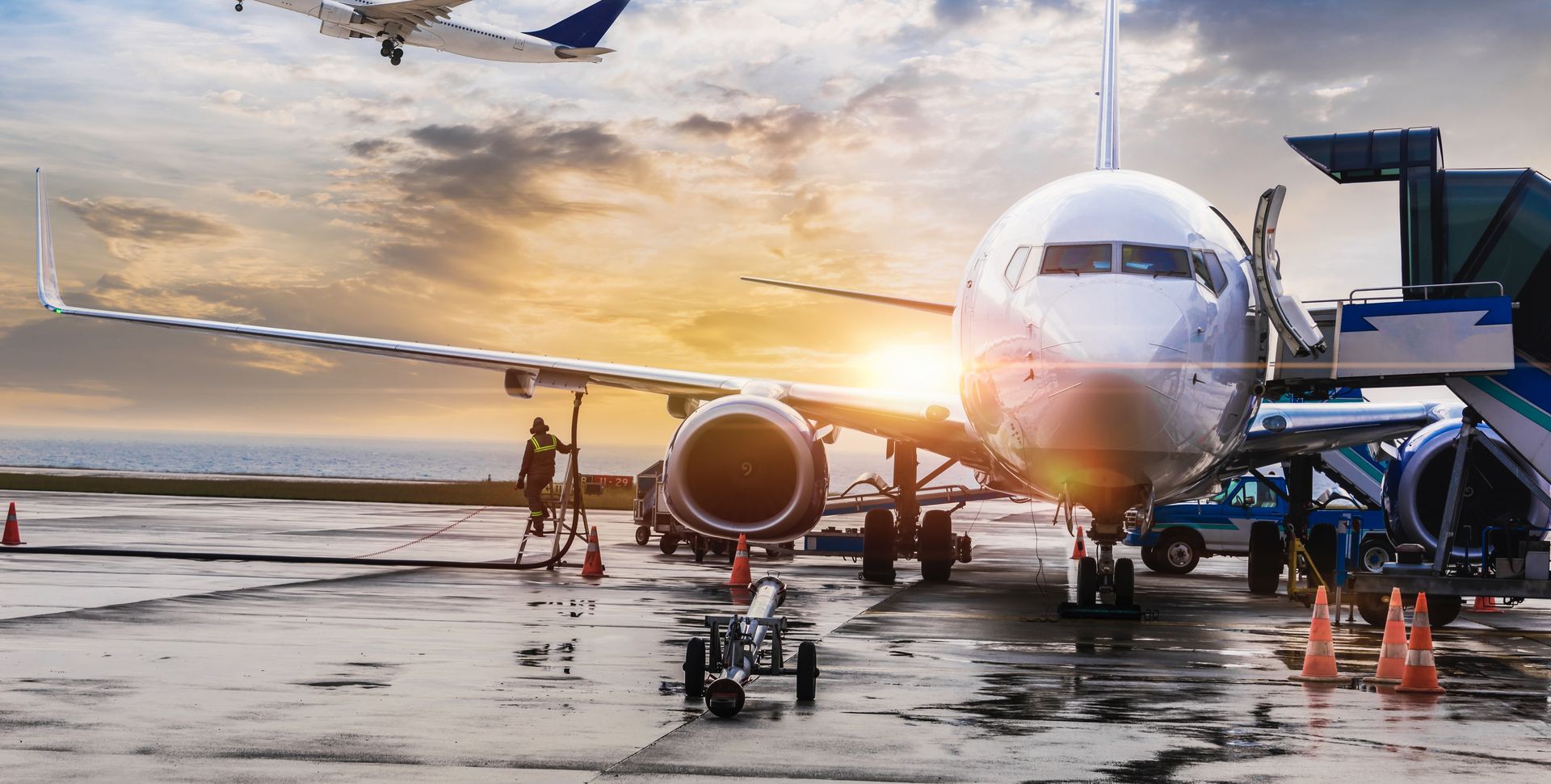 How Sustainable Aviation Fuel (SAF) Is Made | From Used Cooking Oil to