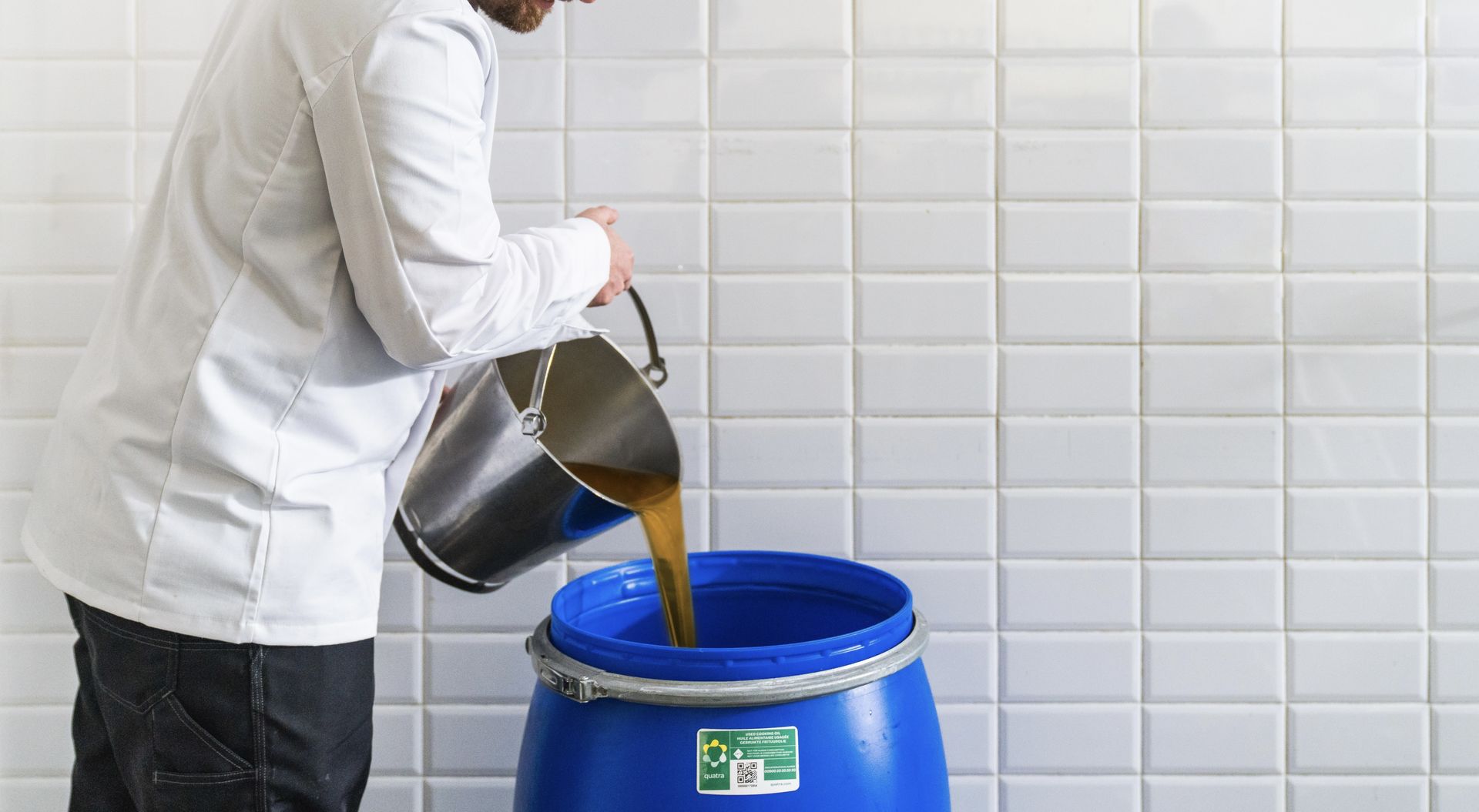 How to Dispose of Used Cooking Oil in the UK (and Get Paid!) | Quatra UK